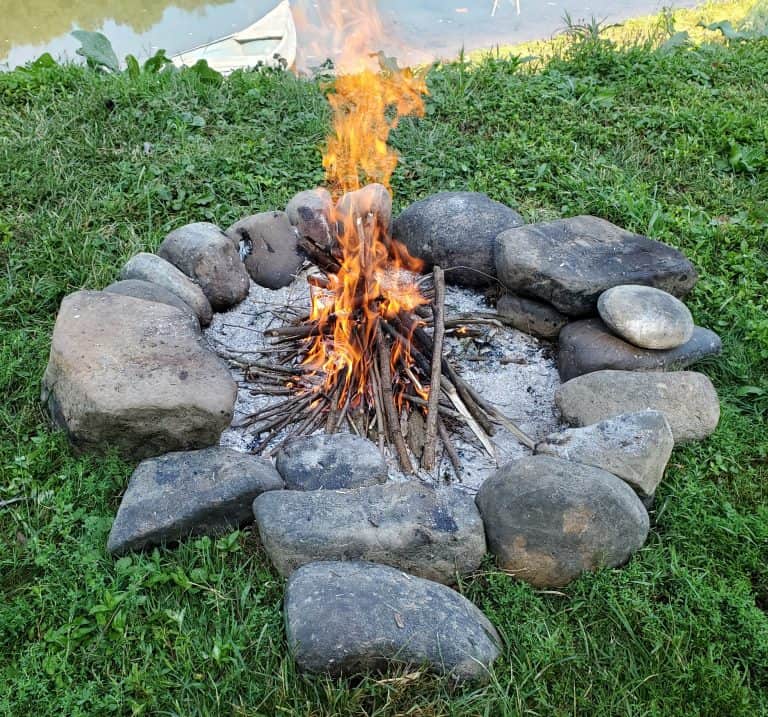 Primitive Campfire Smoker DIY - How to Smoke Meat In the Wild - Outdoor ...