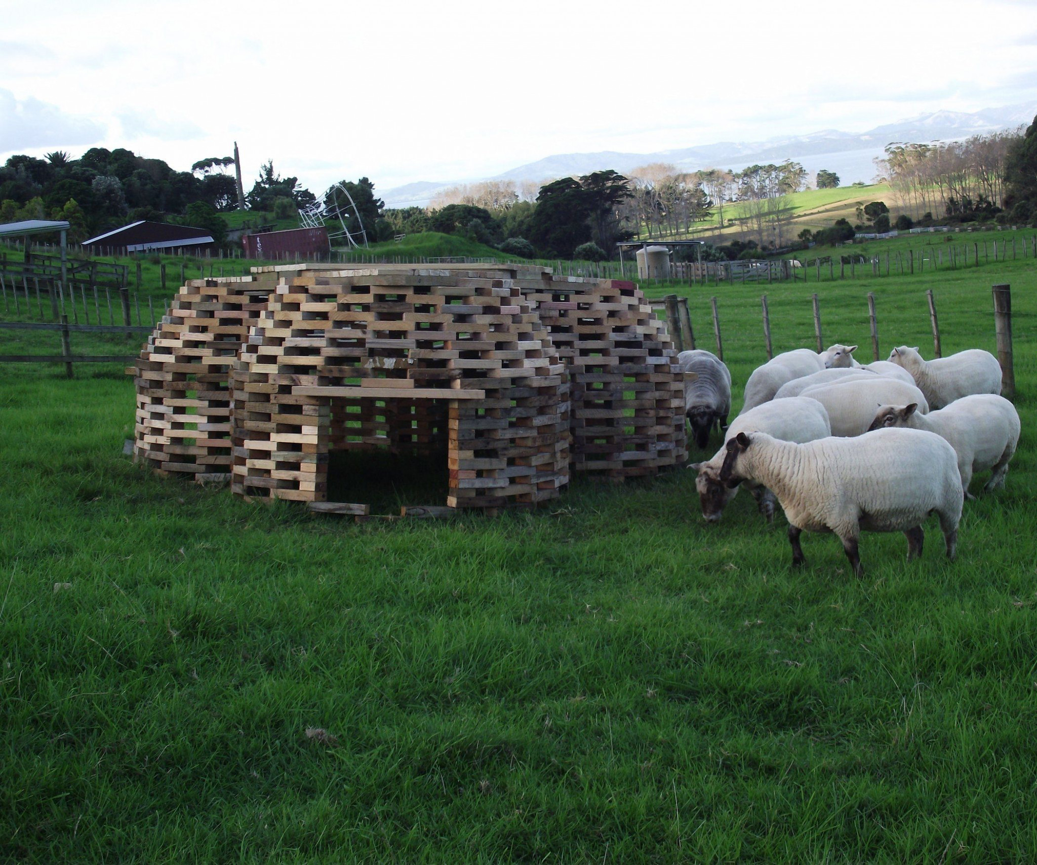 19 Portable Goat Shelter Ideas to DIY or Buy [for Small Farms With Big ...