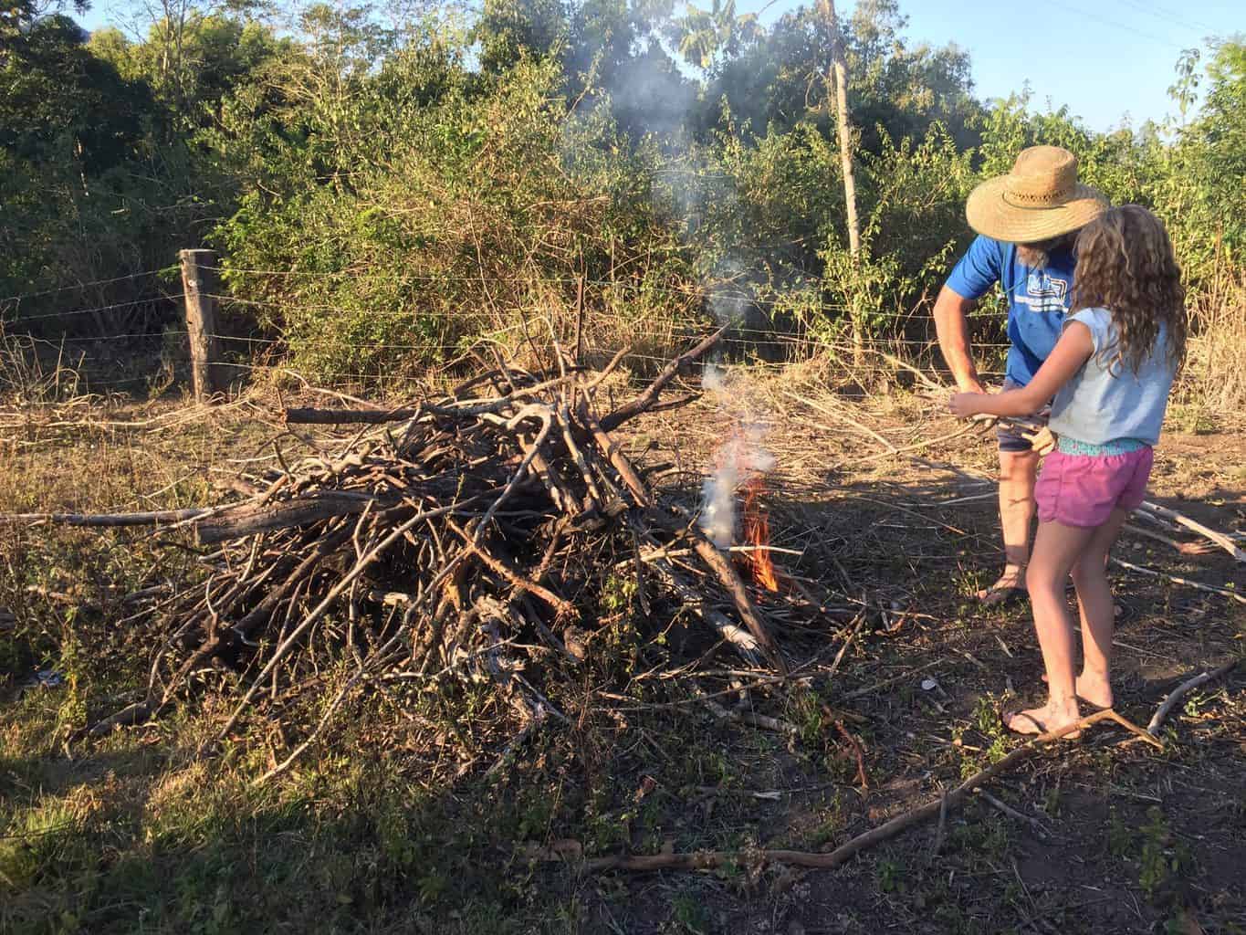 How To Start a Fire in a Fire Pit the Easy Way - Outdoor Happens