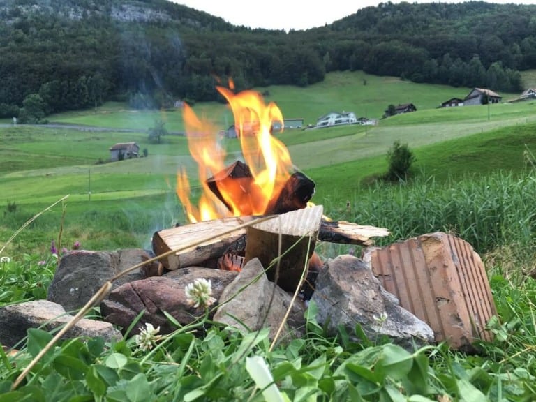 14+ Cinder Block Fire Pit Ideas and Fire Pit Design Tips! - Outdoor ...