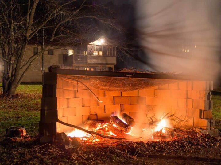 14+ Cinder Block Fire Pit Ideas and Fire Pit Design Tips! - Outdoor Happens