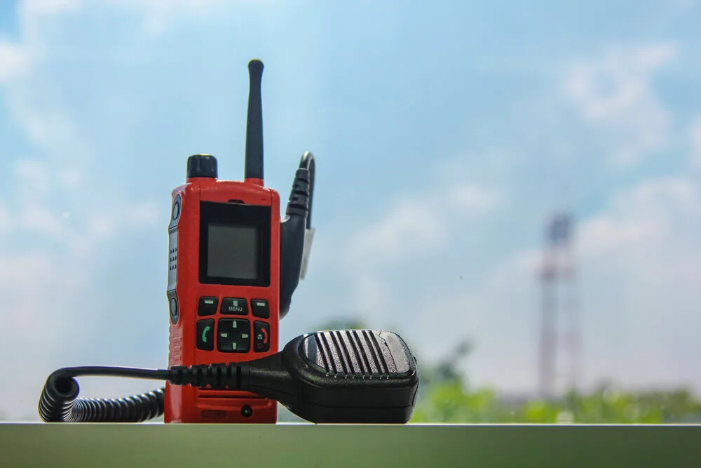 17 Off-Grid Communication Options [From High-Tech to Low-Tech ...
