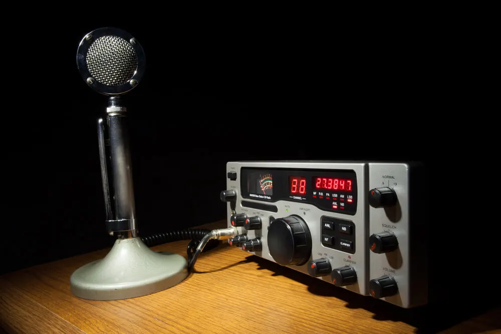 17 Off-Grid Communication Options [From High-Tech to Low-Tech ...