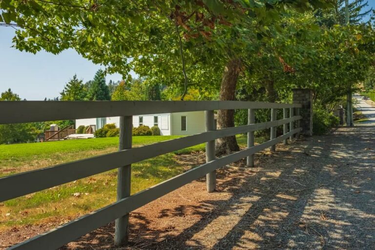 Farm Fence Ideas | 5 Innovative Homestead Fence Designs and Styles ...