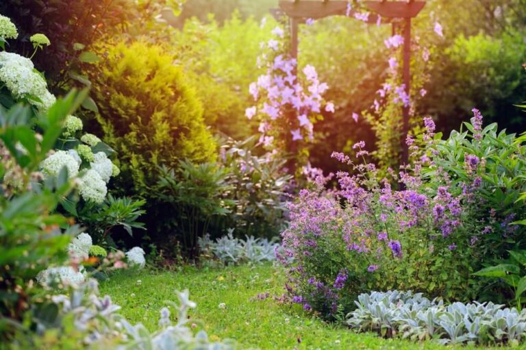 17 Ways To Grow A Sustainable Garden For Sufficient Outdoor Living ...